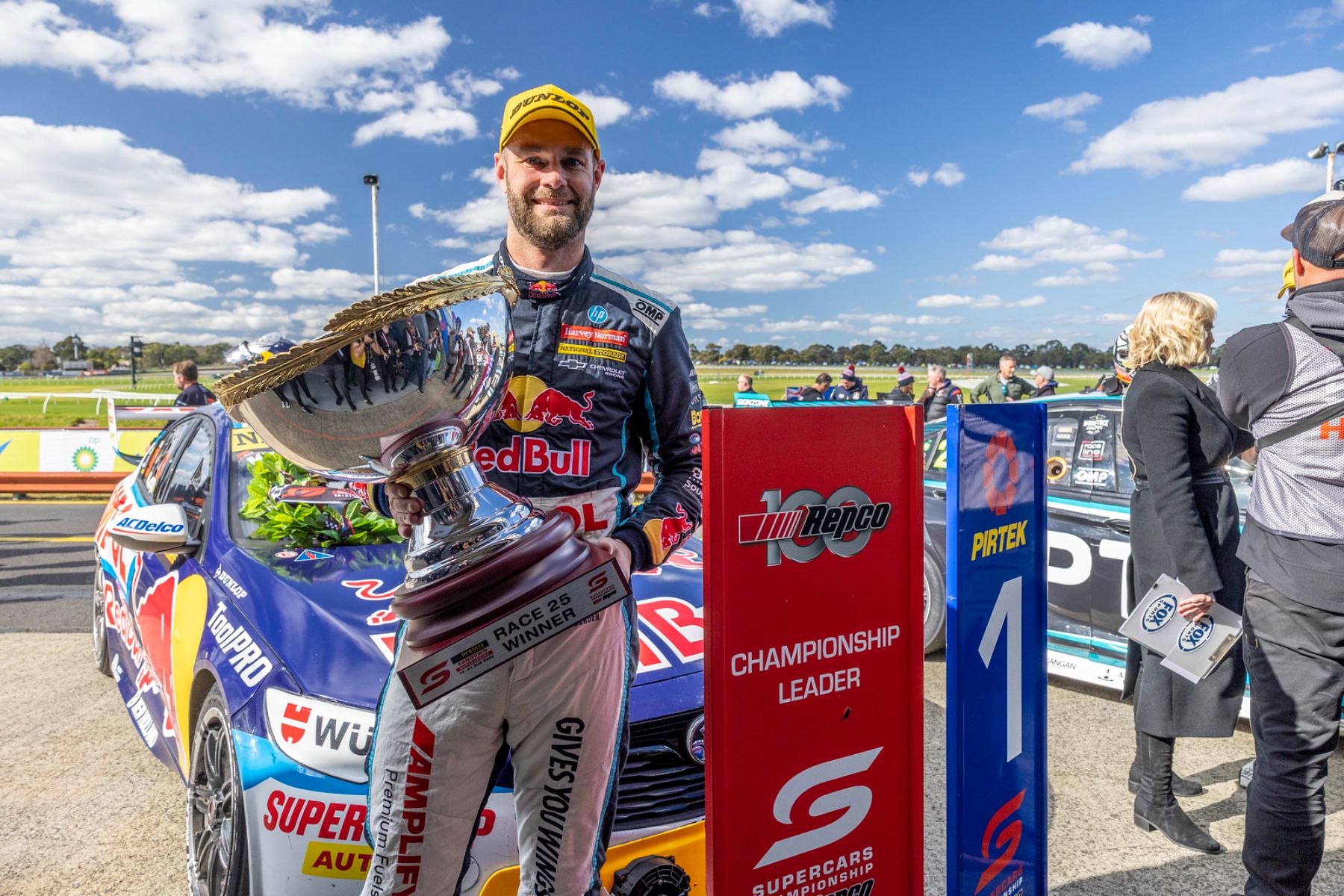 GM salutes end of an era at final Pukekohe Supercars round